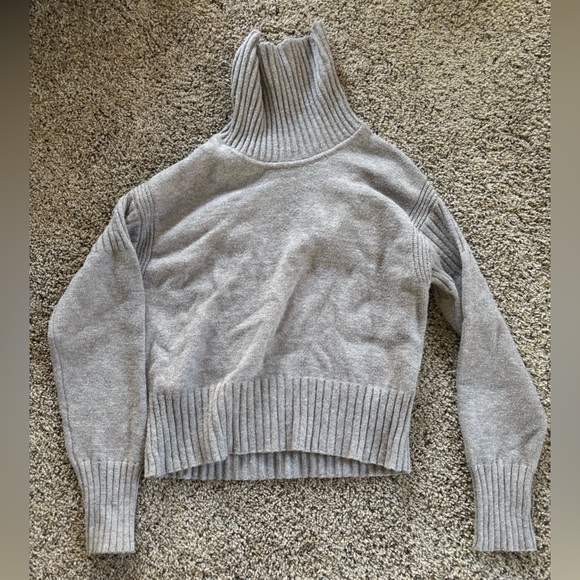 Cyrus | Sweaters | Cyrus Light Gray Womens Turtleneck Sweater | Poshmark